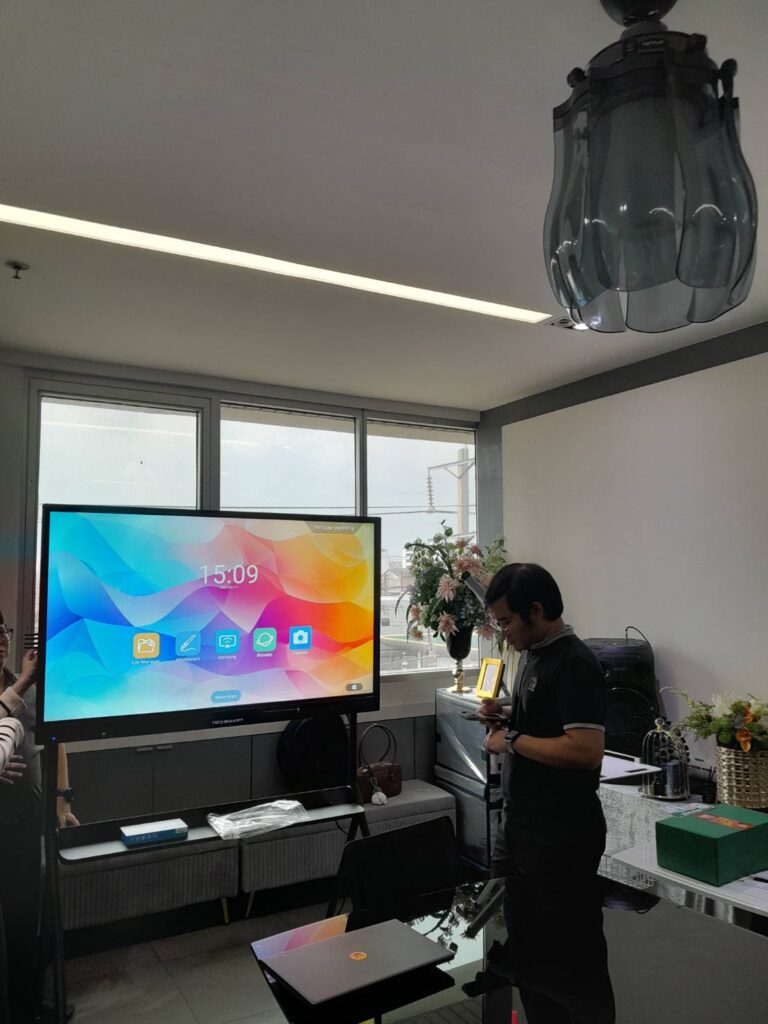 Neo Smart Super Interactive Whiteboard - Docusys